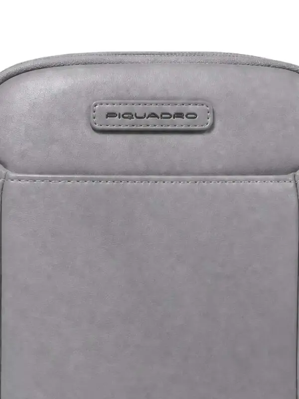PIQUADRO Logo-plaque Pebbled-leather Messenger Bag - Grey