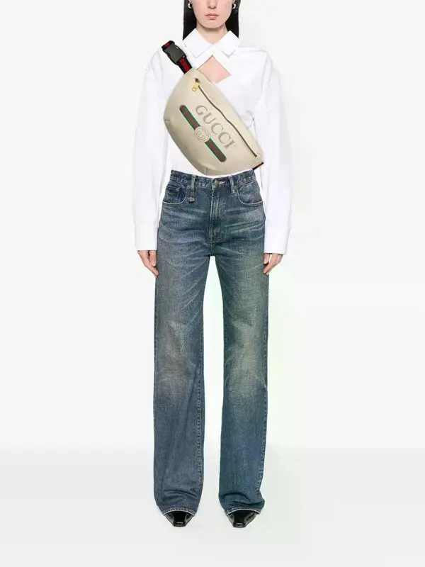 Gucci 2000-2015 Grained Calfskin Logo Belt Bag