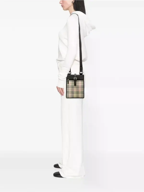 Gucci 2000-2015 Gg Canvas Crossbody Bag