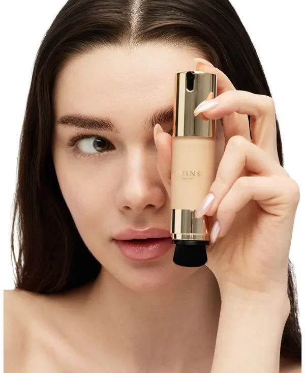 2WINS Glowing Skin Tinted Moisturizer