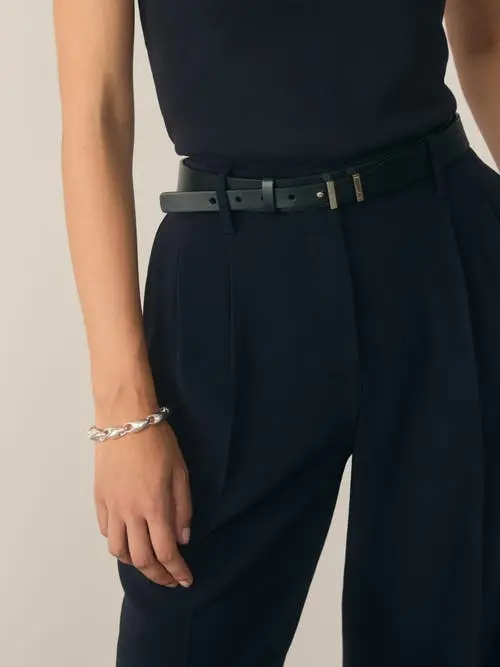 The Fold Siena Barrel Ankle-grazer Trousers - Navy