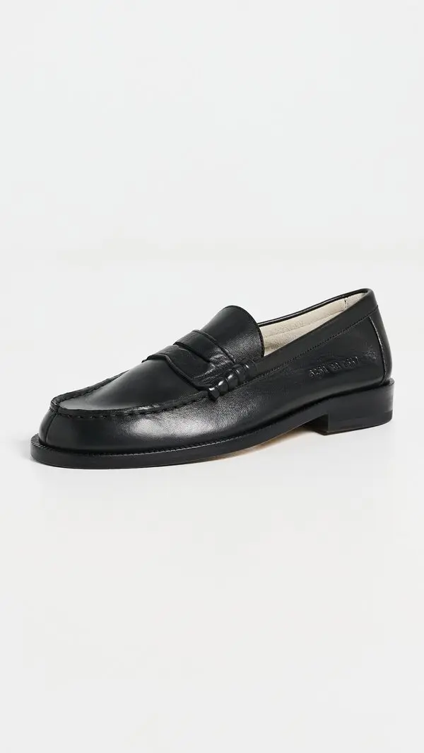 COMMON PROJECTS Leather Loafers