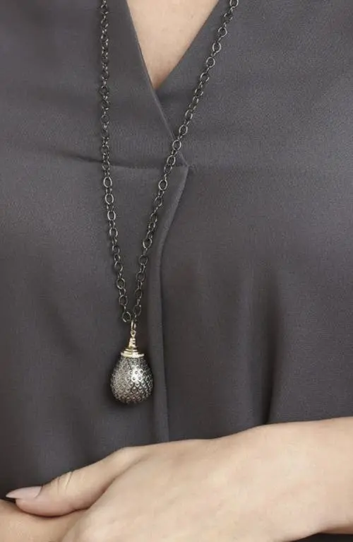 SYNA JEWELS Drop Pendant