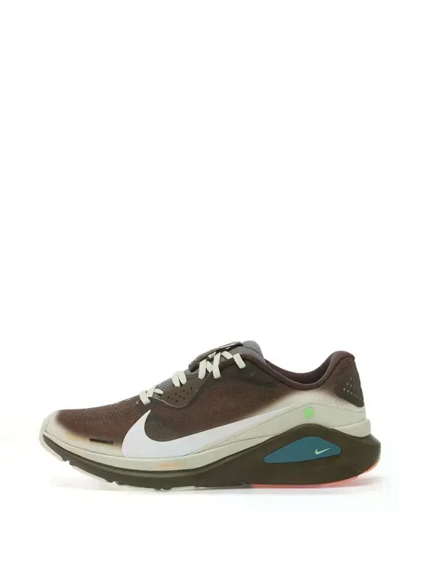 Nike Structure 26 Sneakers