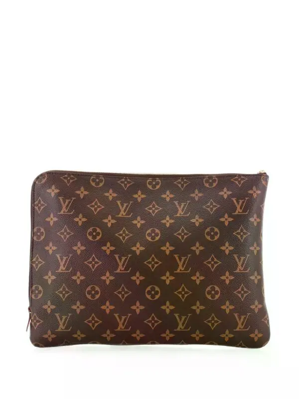 LOUIS VUITTON Etui Voyage Pouch Monogram Canvas Mm Clutch Bag