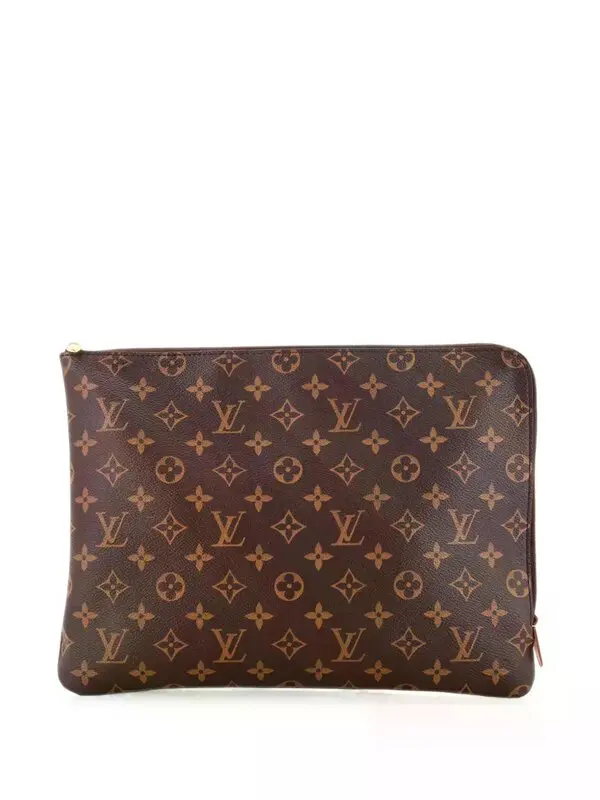 LOUIS VUITTON Etui Voyage Pouch Monogram Canvas Mm Clutch Bag