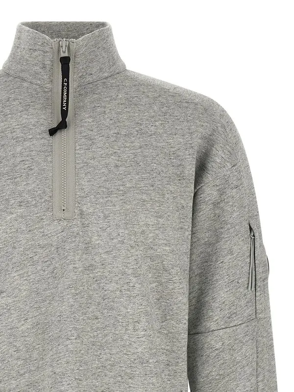 C.P. COMPANY Diagonal Raised Fleece Sweatshirt And Lens Detail - Gray