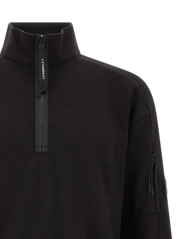 C.P. COMPANY Diagonal Raised Fleece Sweatshirt And Lens Detail - Black