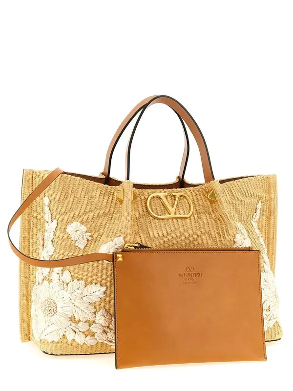Valentino Garavani Shopping Medium Raffia