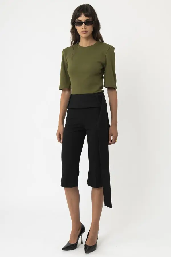 Arakii Structured Shoulder T-shirt - Deep Green