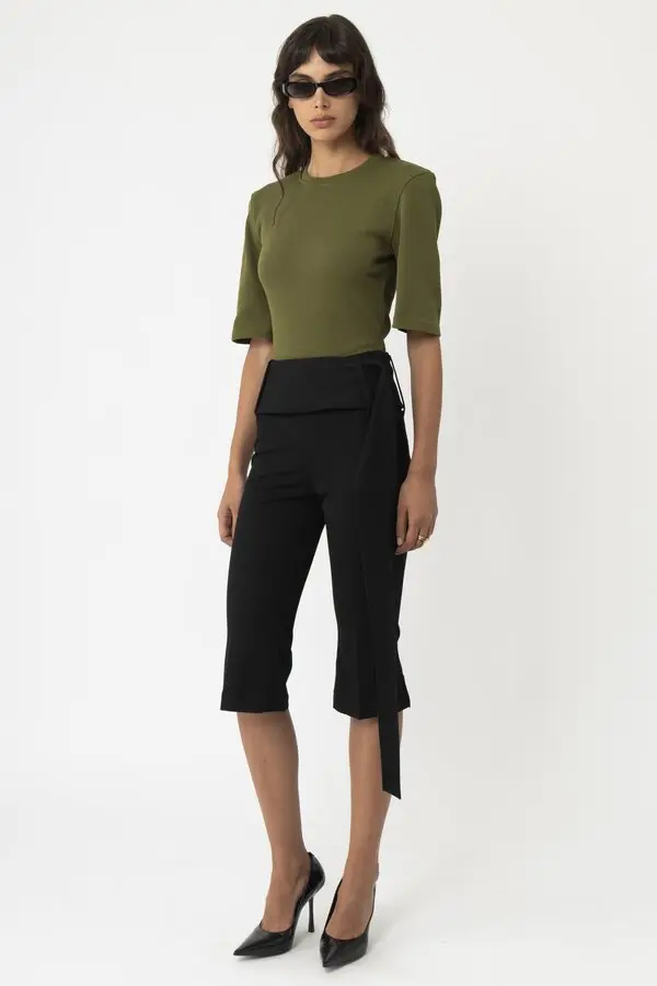 Arakii High Waisted Capri Pants