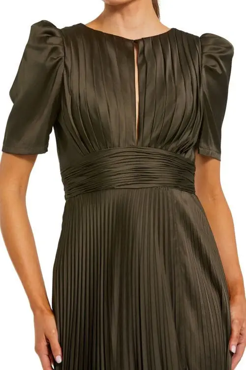Mac Duggal Petite Pleated Charmeuse Keyhole Puff Sleeve Evening Gown