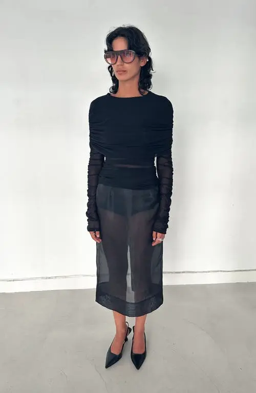 SAEMDI Moe Long Sleeve Mesh Cape Top