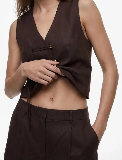 Koton Structured Linen Blend Tailored Shorts With Pleat