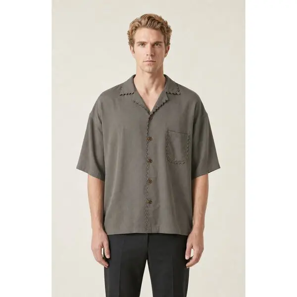 MODENAIRE Relaxed Fit Short Sleeve Camp Collar Button Down Shirt