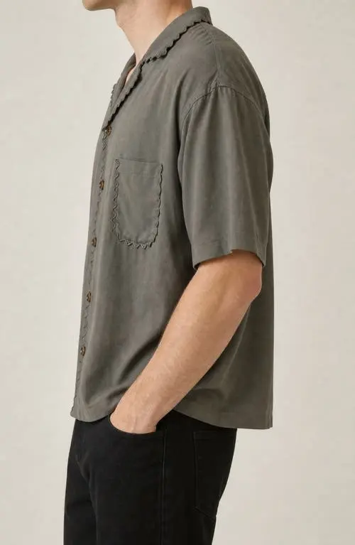 MODENAIRE Relaxed Fit Short Sleeve Camp Collar Button Down Shirt