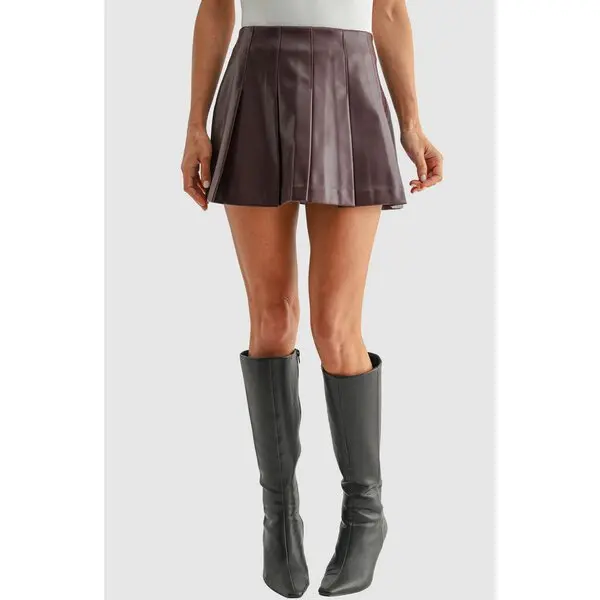 ALL IN FAVOR Pleated Faux Leather Miniskirt - Cherry Brown