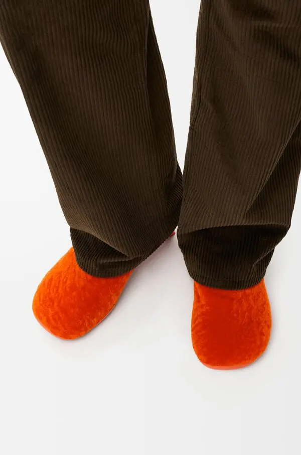 Loewe Dive Mule In Shearling - Deep Saffron