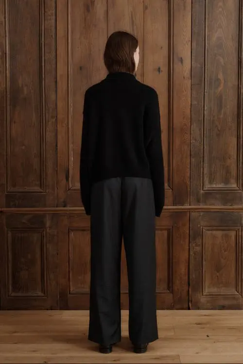 VIR VITA Frida Polo Cashmere Sweater - Black