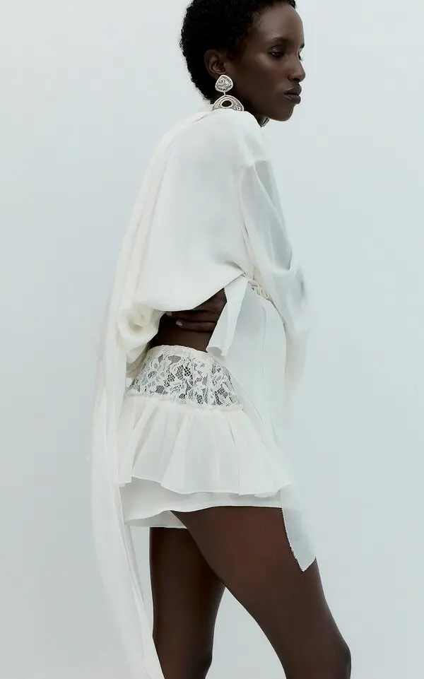 DE LA VALI Lavinia Lace Mini Shorts - Ivory