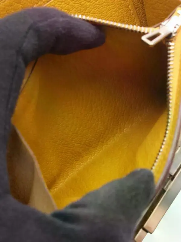 Hermès 2019 Chevre Cinhetic To Go Wallet Crossbody Bag