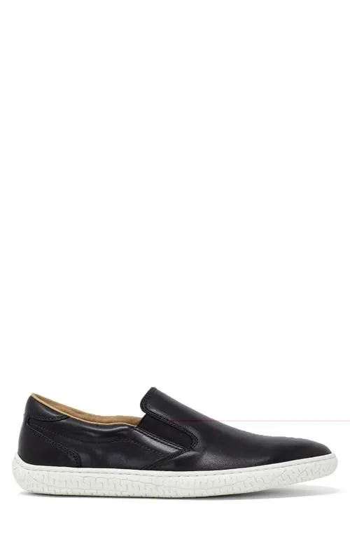 PILOTI Slipstream Slip On Sneaker