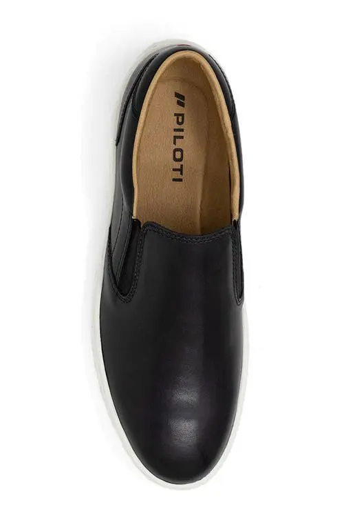 PILOTI Slipstream Slip On Sneaker