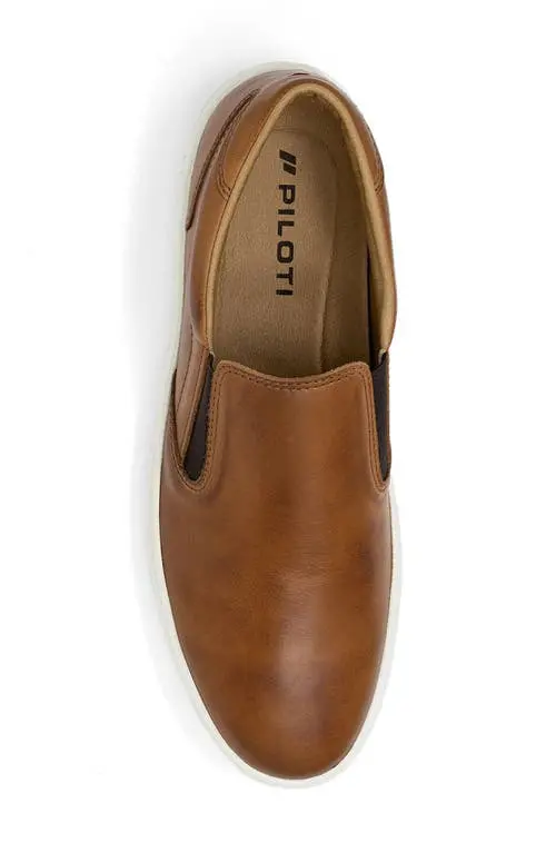 PILOTI Slipstream Leather Slip On Sneaker