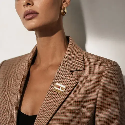 ADIBA Amara Brooch - Gold