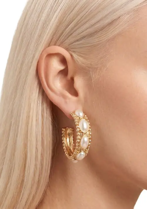 AREA STARS Nitia Pearl Hoops