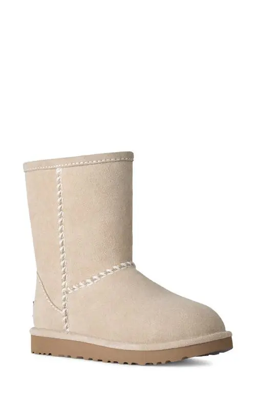 UGG Classic Short Stitched Boot - Sand