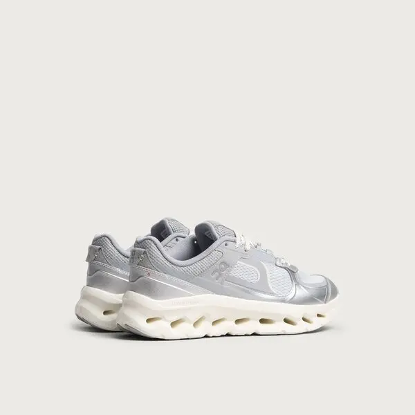 On Cloudtilt Arc Sneaker - Alloy/ivory