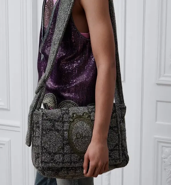 Dior Medium Médaillon Messenger Flap Bag