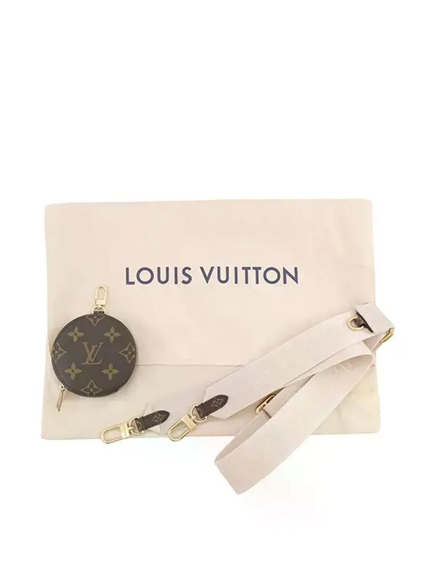 LOUIS VUITTON 2000-2026 Monogram Reverse Giant Onthego Pm Satchel