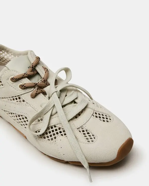 Steve Madden Aziel Sneaker & Chili Shoe Charm Bundle