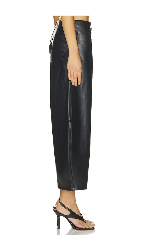 Lioness Horseshoe Cropped Jean In Black
