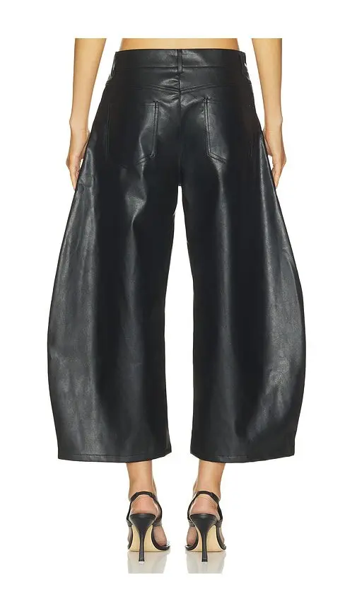 Lioness Horseshoe Cropped Jean In Black