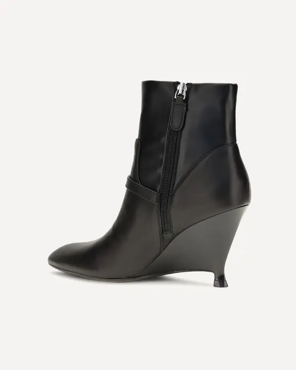 Pinko Gwen Leather Ankle Boots