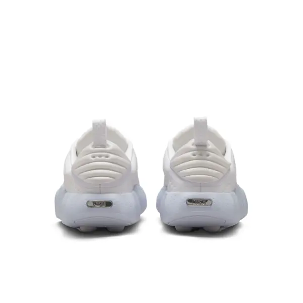 Nike Mind 002 Pregame Shoes
