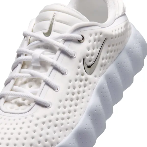 Nike Mind 002 Pregame Shoes
