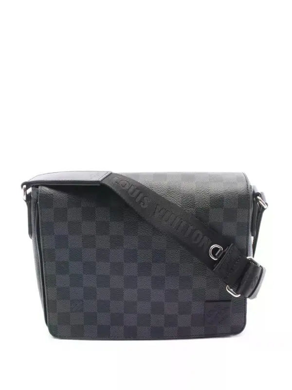 LOUIS VUITTON 2021 Pm District Messenger Bag - Black