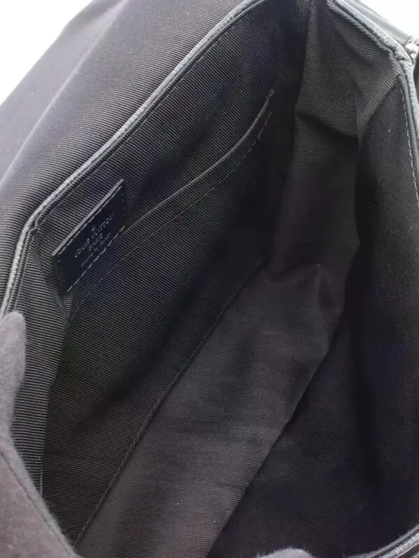 LOUIS VUITTON 2021 Pm District Messenger Bag