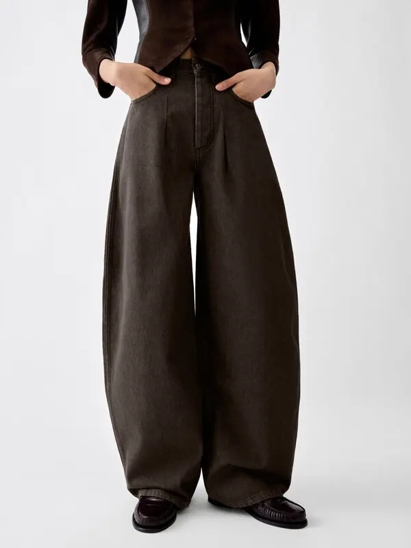 Jacquemus Ovalo High-rise Barrel-leg Jeans