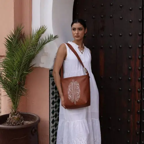 AMASOUK Zahra Leather Bucket Tote