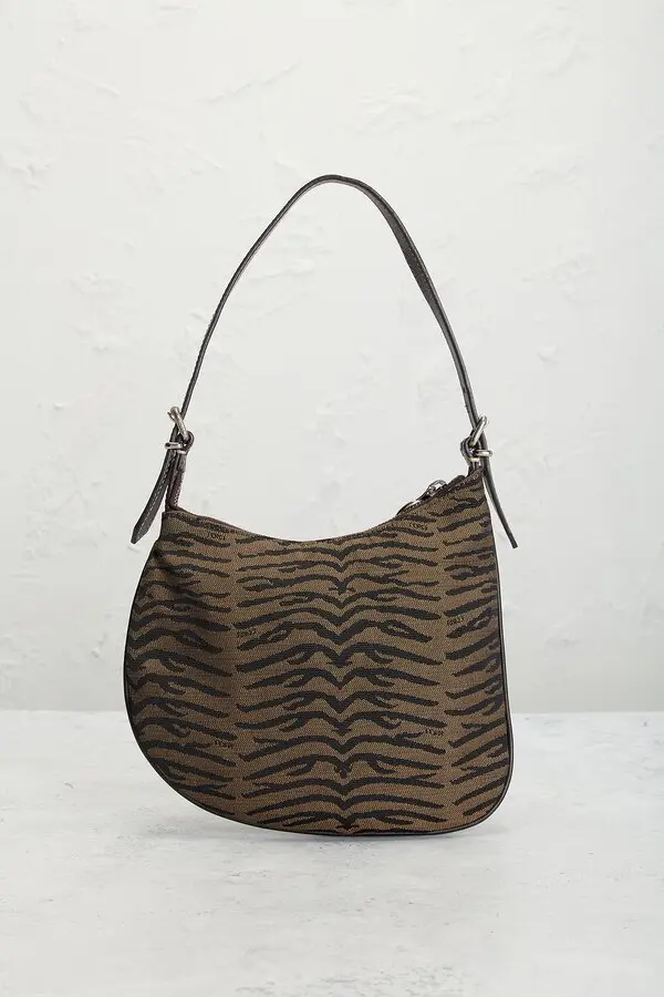 Fendi Oyster Shoulder Bag - Brown