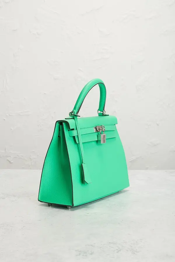 Hermès Epsom Kelly 25 Sellier Handbag In Green - Vert Comics