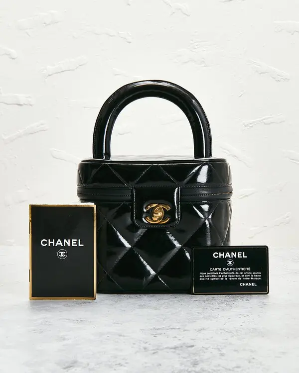 FWRD RENEW Chanel Patent Vintage Vanity Case