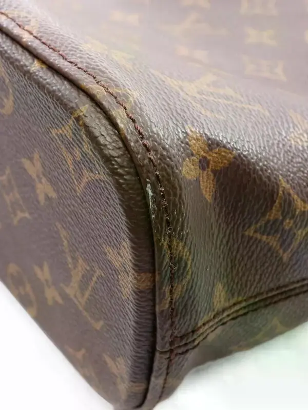 LOUIS VUITTON Gm 2002 Vavian Monogram Tote Bag