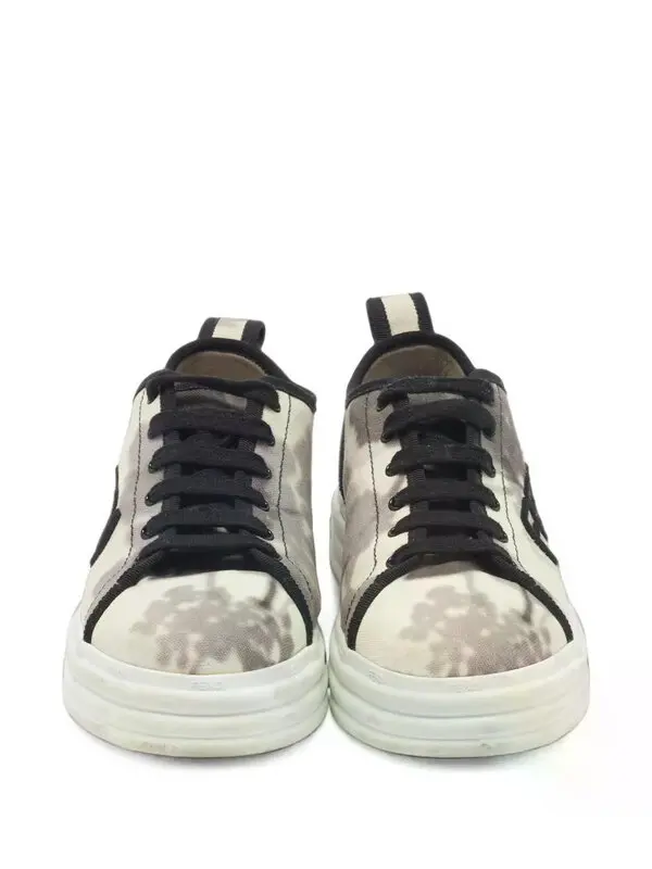 Fendi Rise Lace-up Sneakers