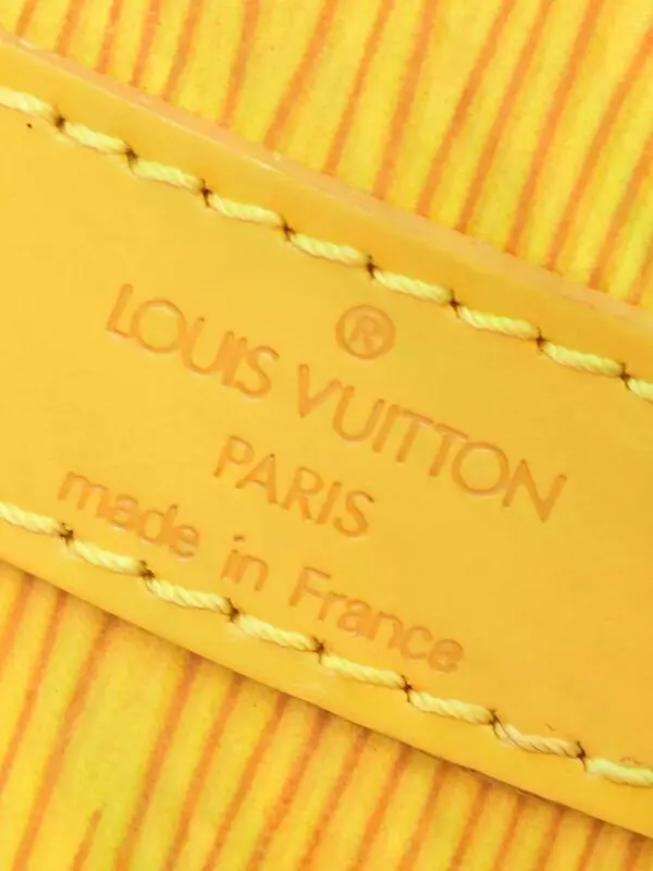 LOUIS VUITTON 1995 Epi Petit Noe Bucket Bag